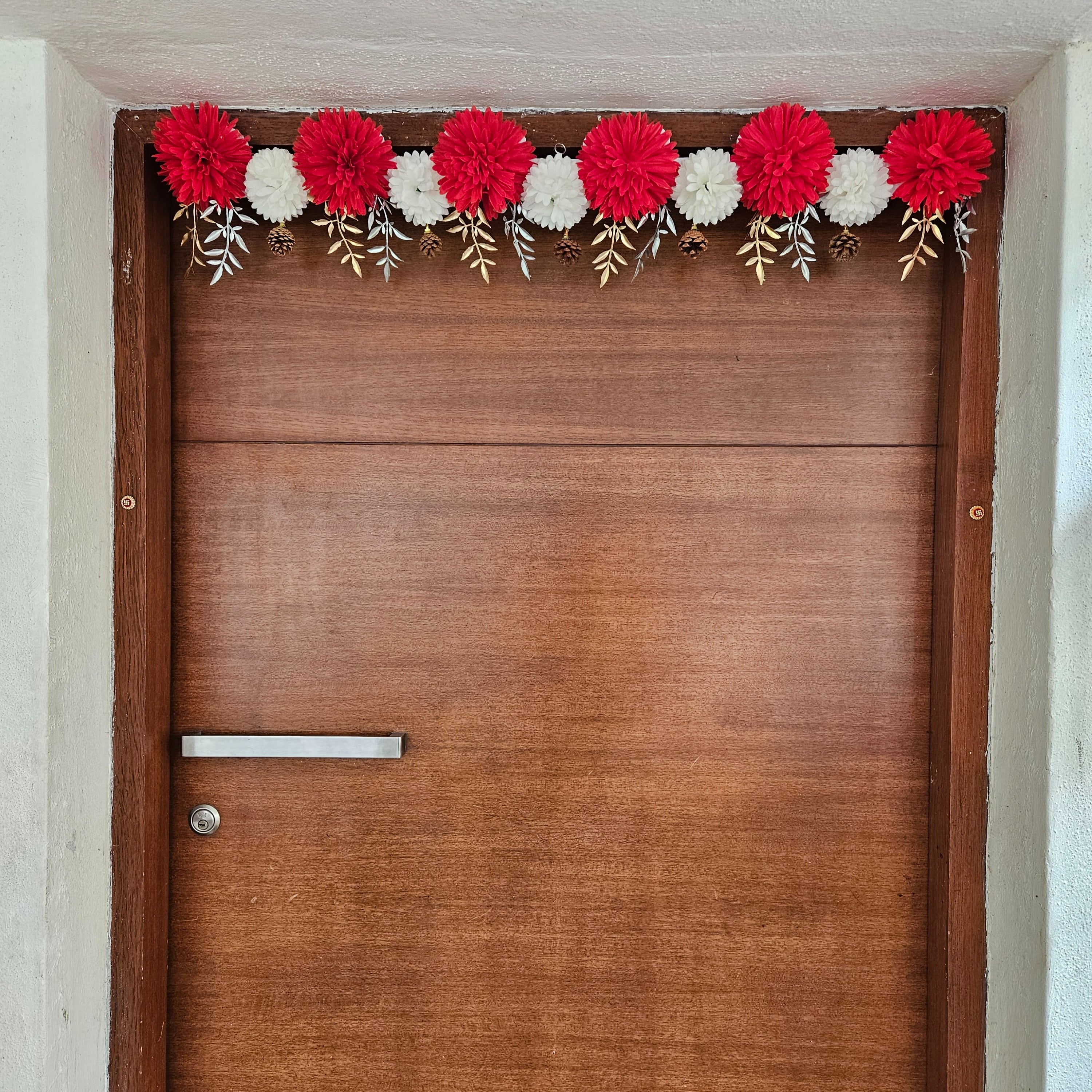 Christmas Runner & Wall Hanging | Artificial Flower Decor Christmas ...